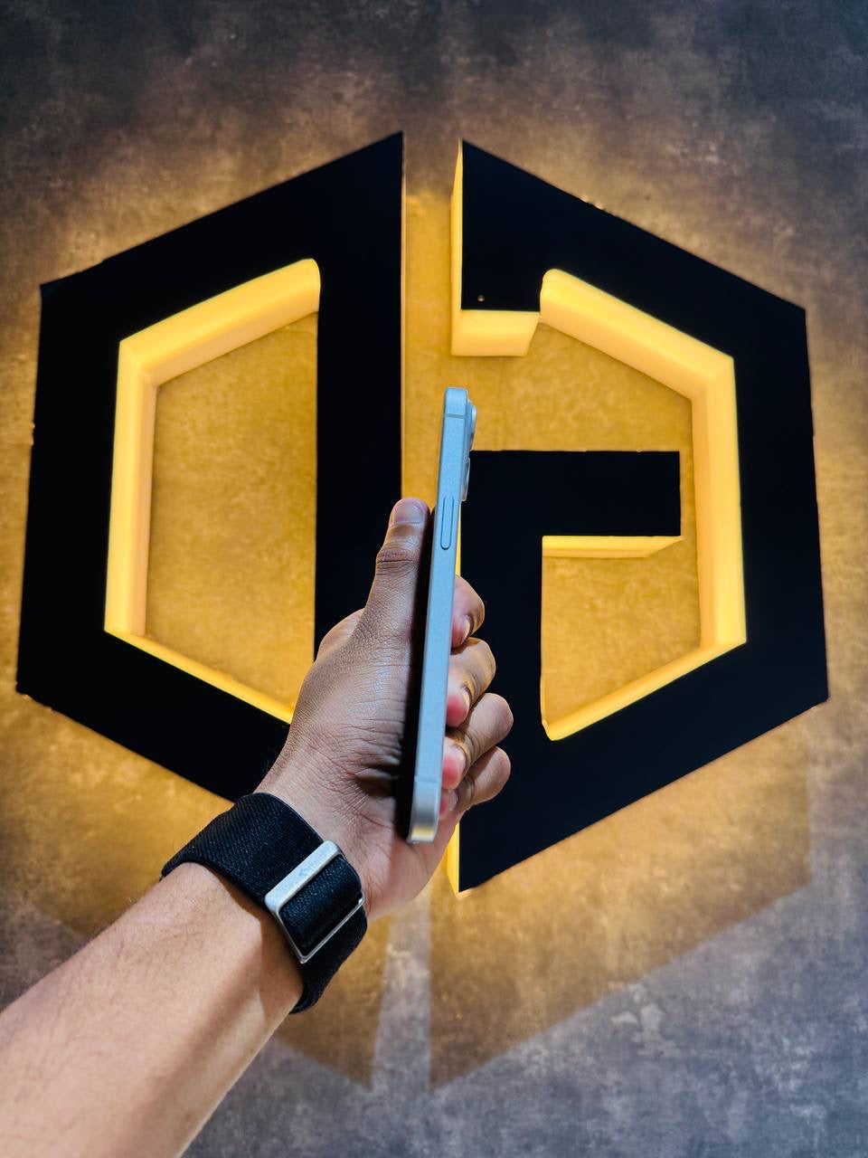 Apple iPhone 15 128GB - BLUE - Code (63349)