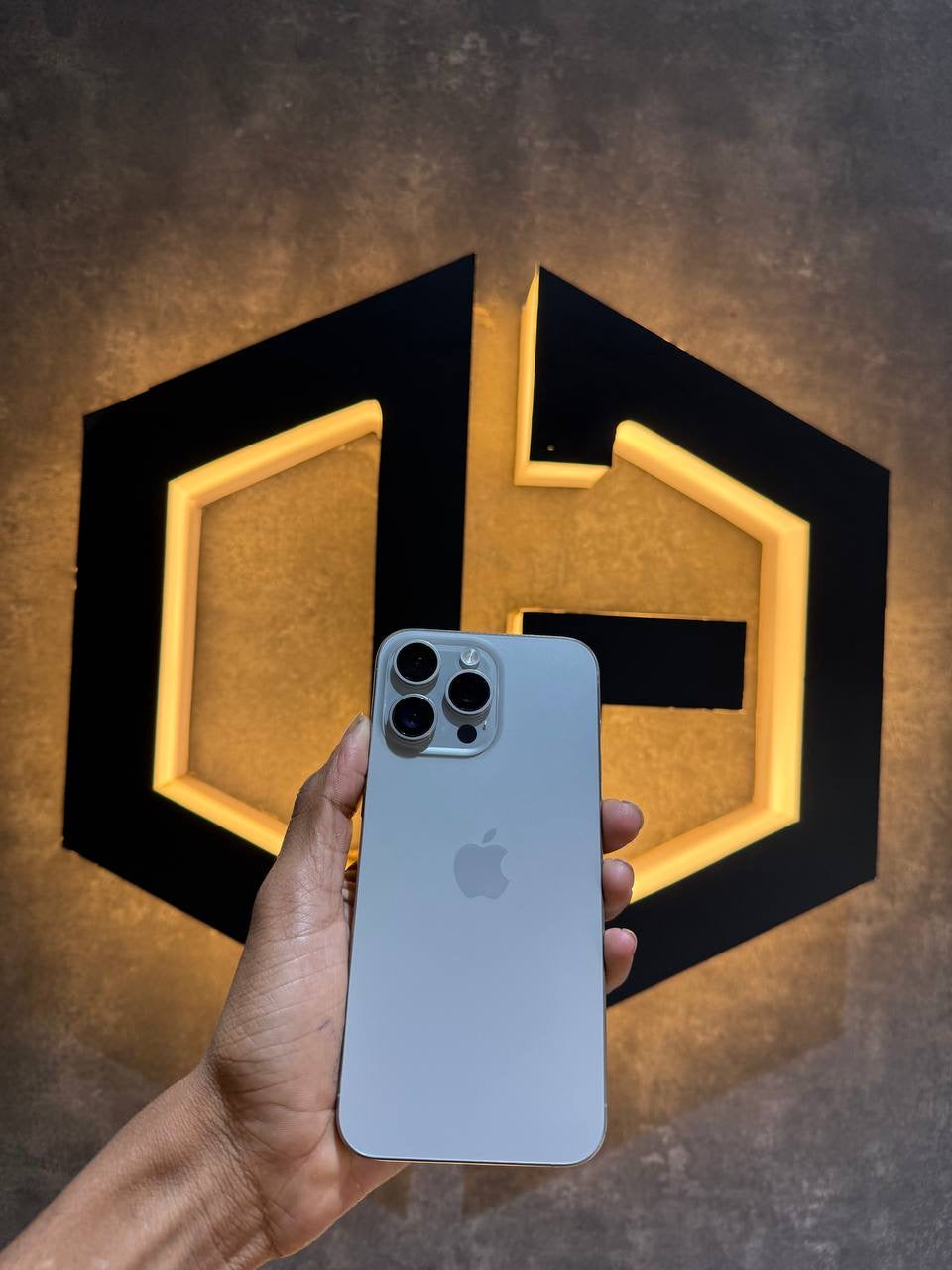 Apple iPhone 15 Pro Max 256GB - NATURAL TITANIUM - Code (44421)