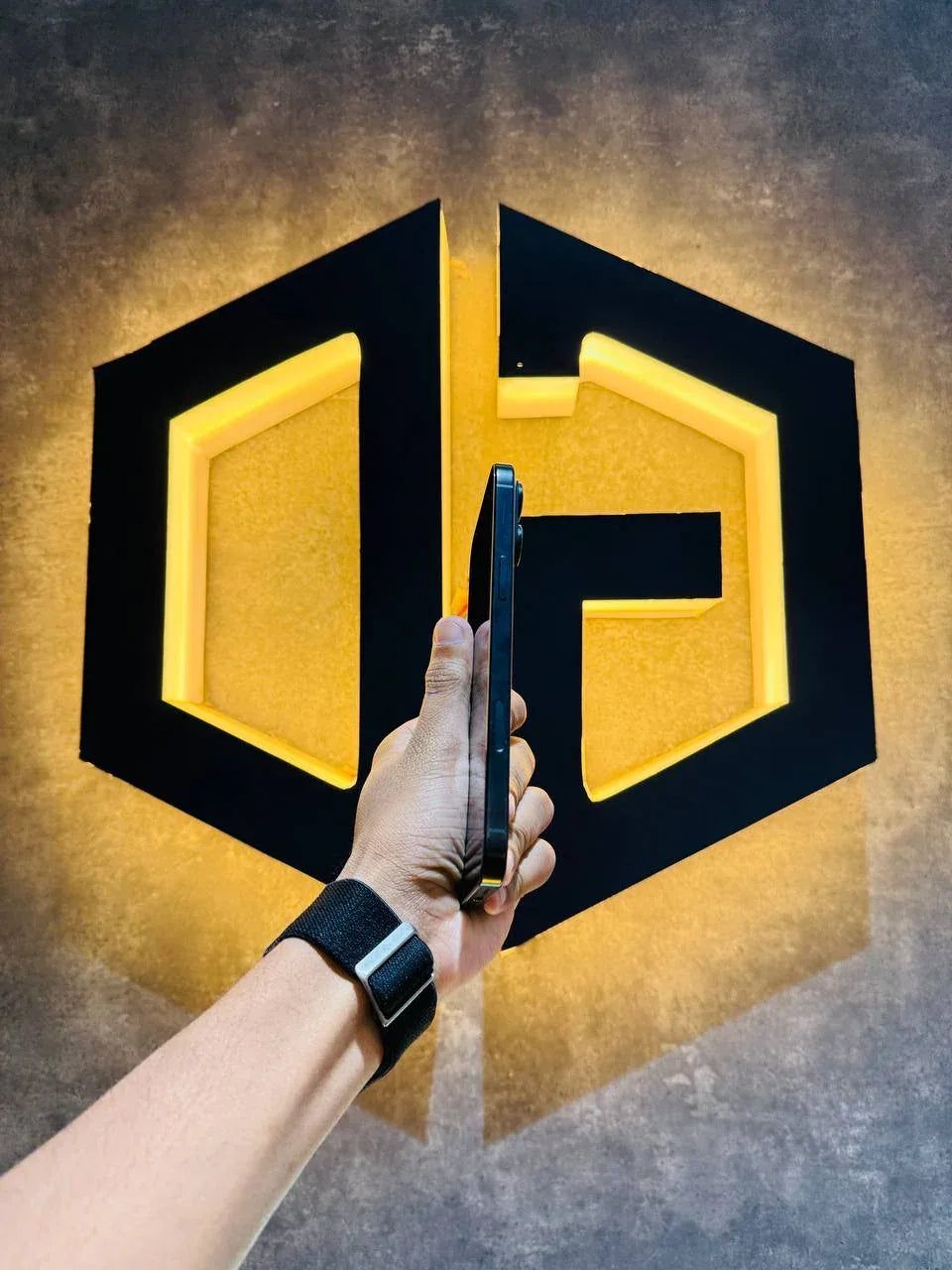 Apple iPhone 16 Pro Max 512GB - BLACK - Code (80465)